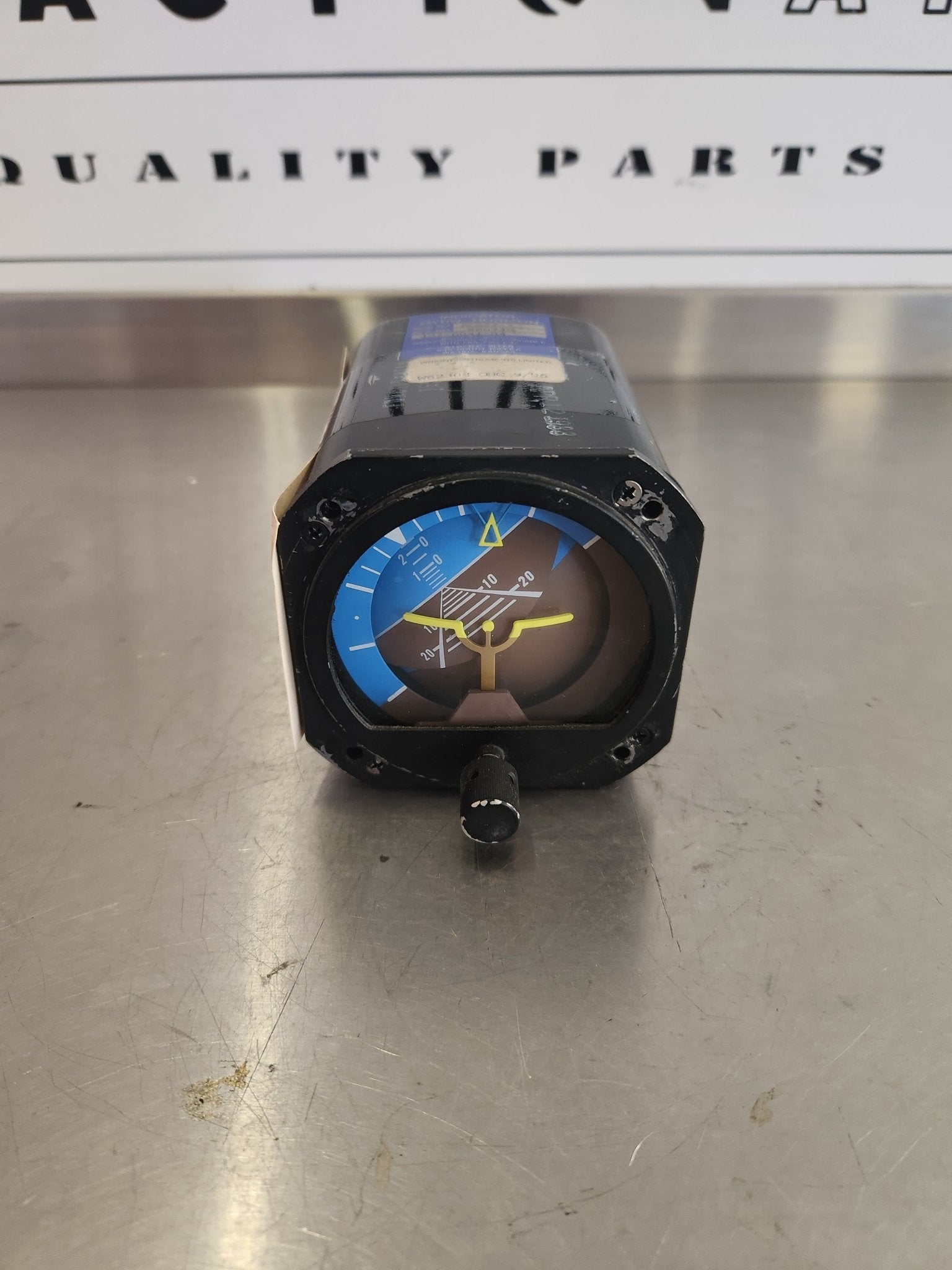 RCA22-7 Gyro Horizon indicator ALT : 102-0041-04 - FractionAIR Parts