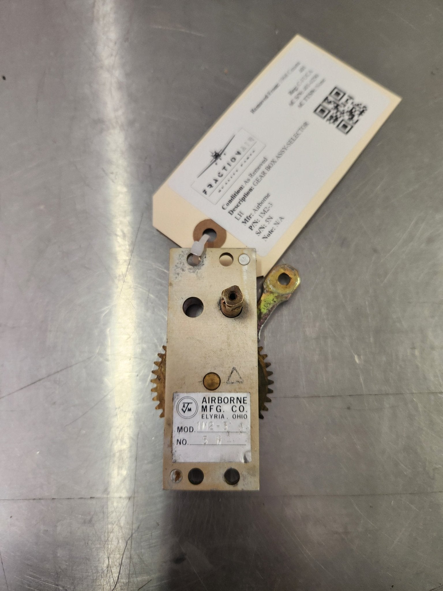 1M2-3 Airborne GEAR BOX ASSY-SELECTOR LH 5015104-3 - FractionAIR Parts