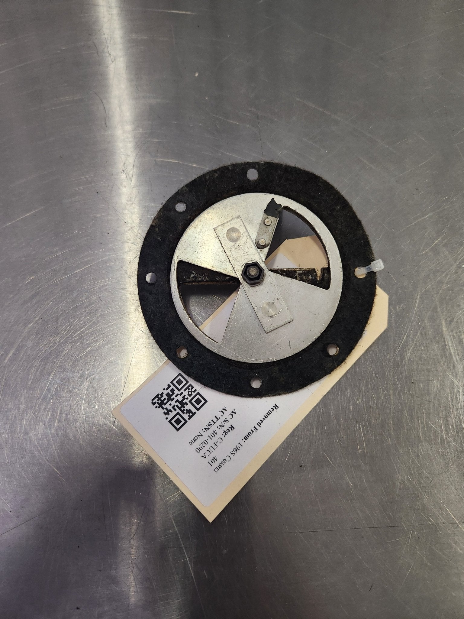 5017569-9 Cessna VALVE ASSY-AIR OUTLET SHUTTER - FractionAIR Parts