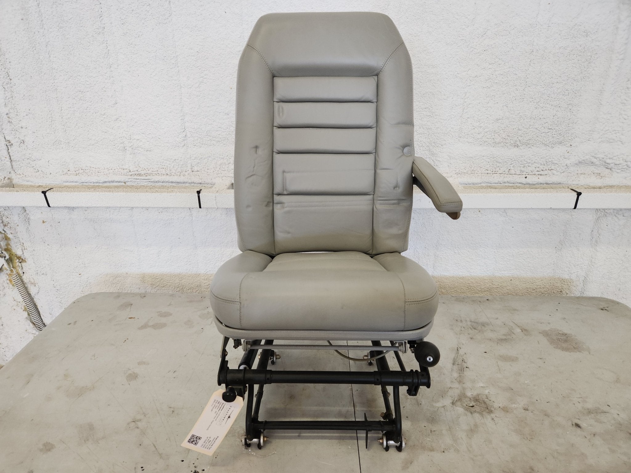89944-007 Piper Seat Assy - Front Vertically Adjustable - RH ...