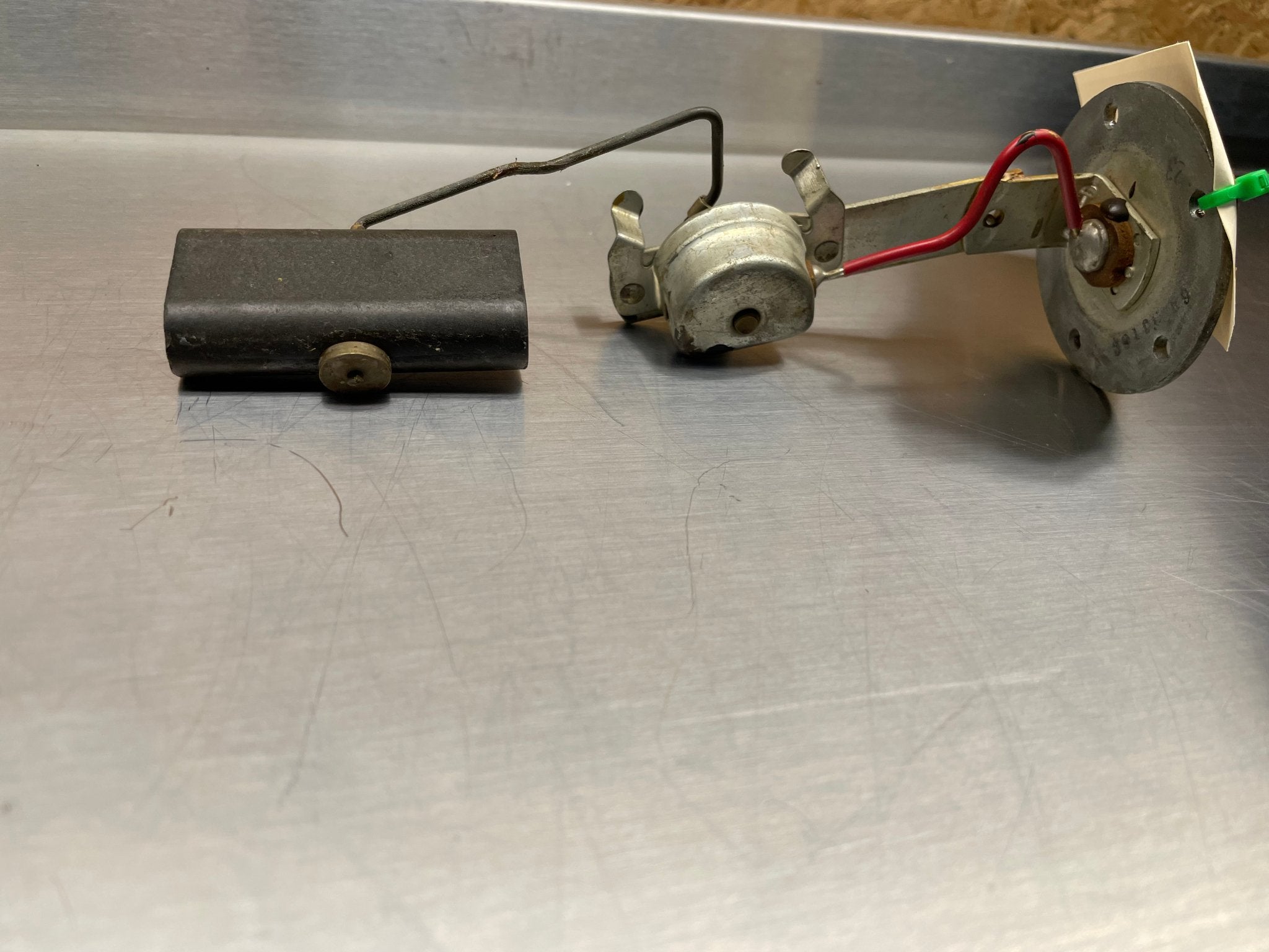 Fuel Level Transmitter 5901009-1 - FractionAIR Parts
