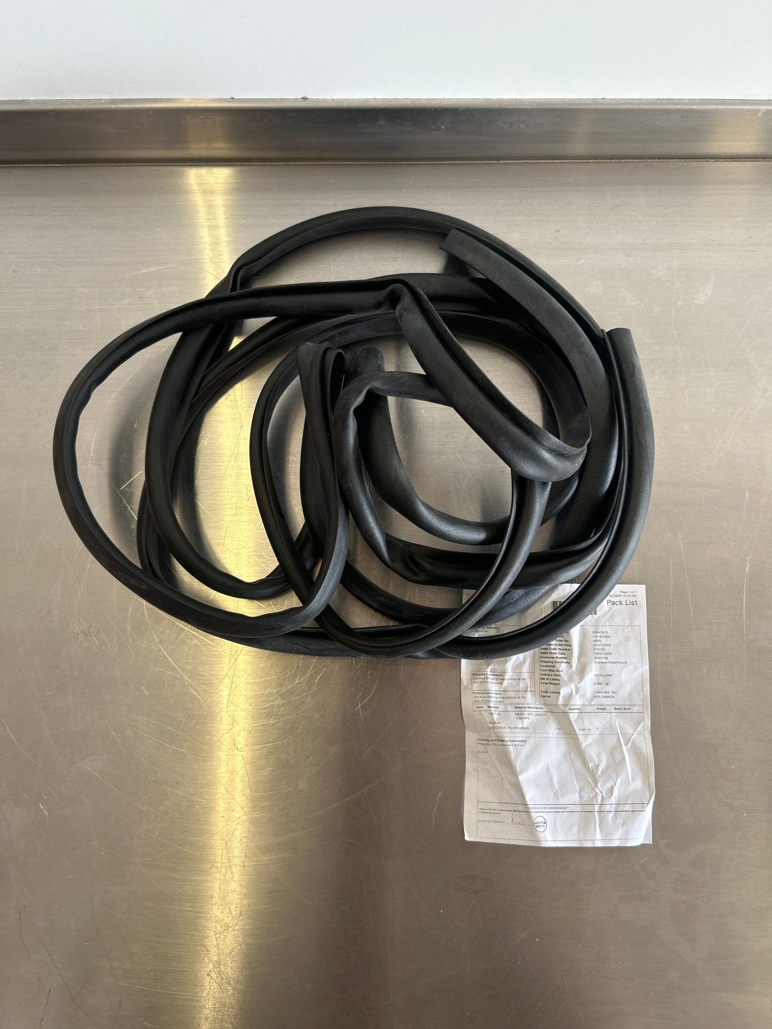 Seal Door(bulb-type) Piper Aircraft 189-139 - FractionAIR Parts